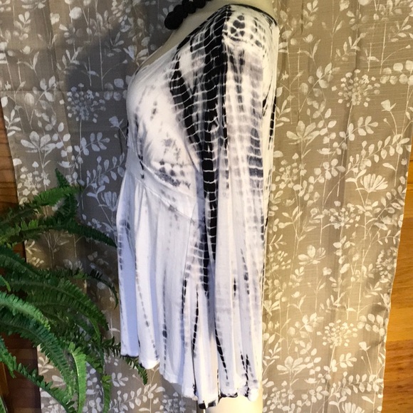 VENUS | Tops | Venus Tiedye Look Fluted Vneck Long Summer Shirt | Poshmark